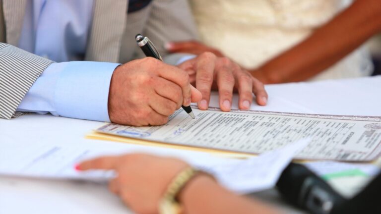 Are Mail Order Spouse Illegal In 2025? Laws & Regulations Explained